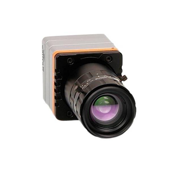 Uncooled line-scan camera | Exosens